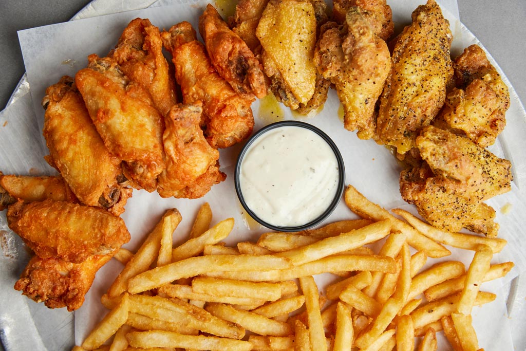 What to Eat | Gourmet Restaurant Menu | Stars and Strikes