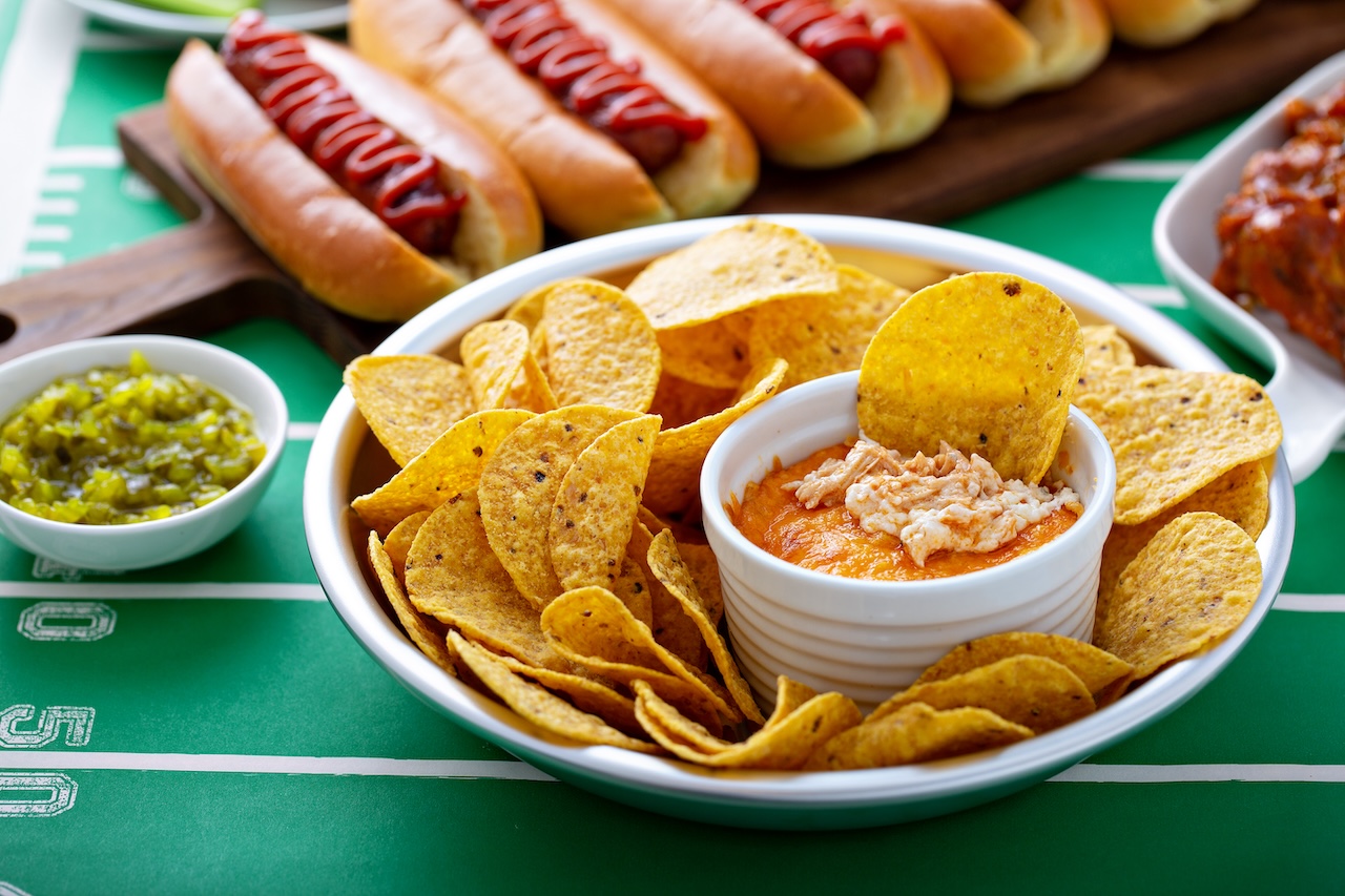 How to Spot a Bowling Alley with Good Food - Stars and Strikes